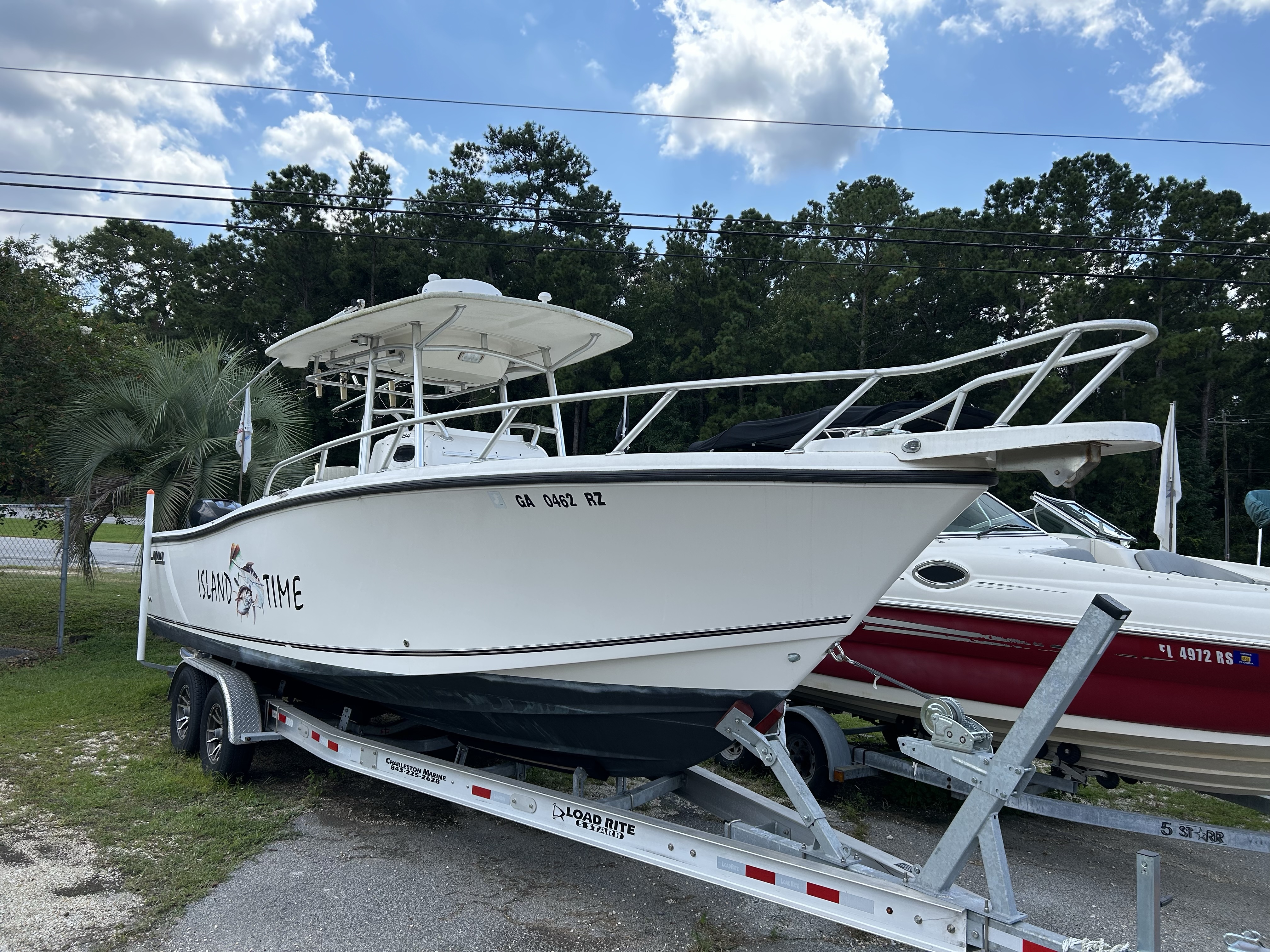 28 FT MAKO CENTER CONSOLE – Land & Sea Classics
