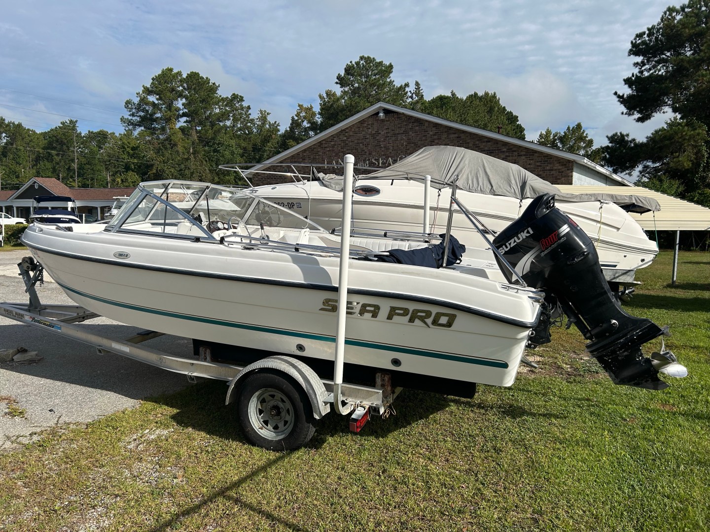 SEA PRO 195 – Land & Sea Classics