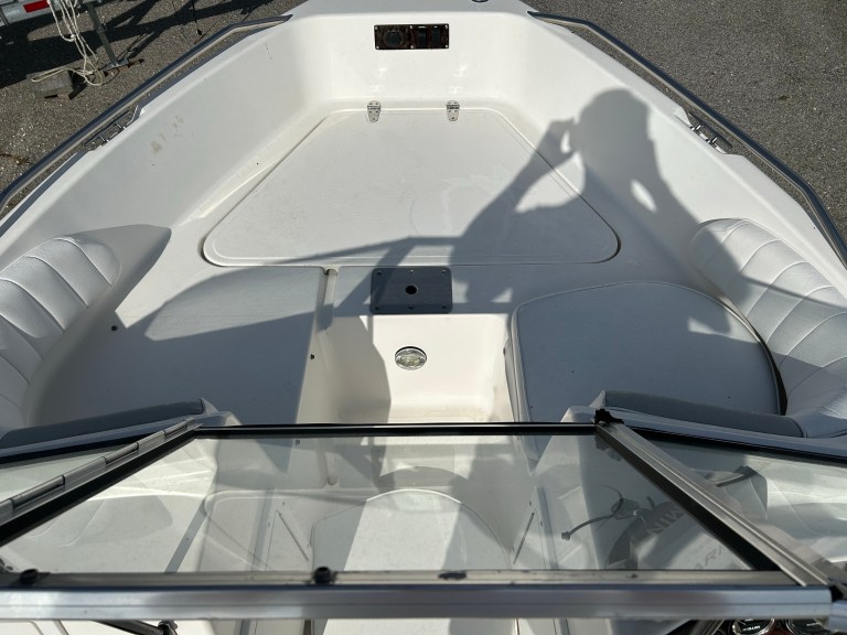 SEA PRO 195 – Land & Sea Classics